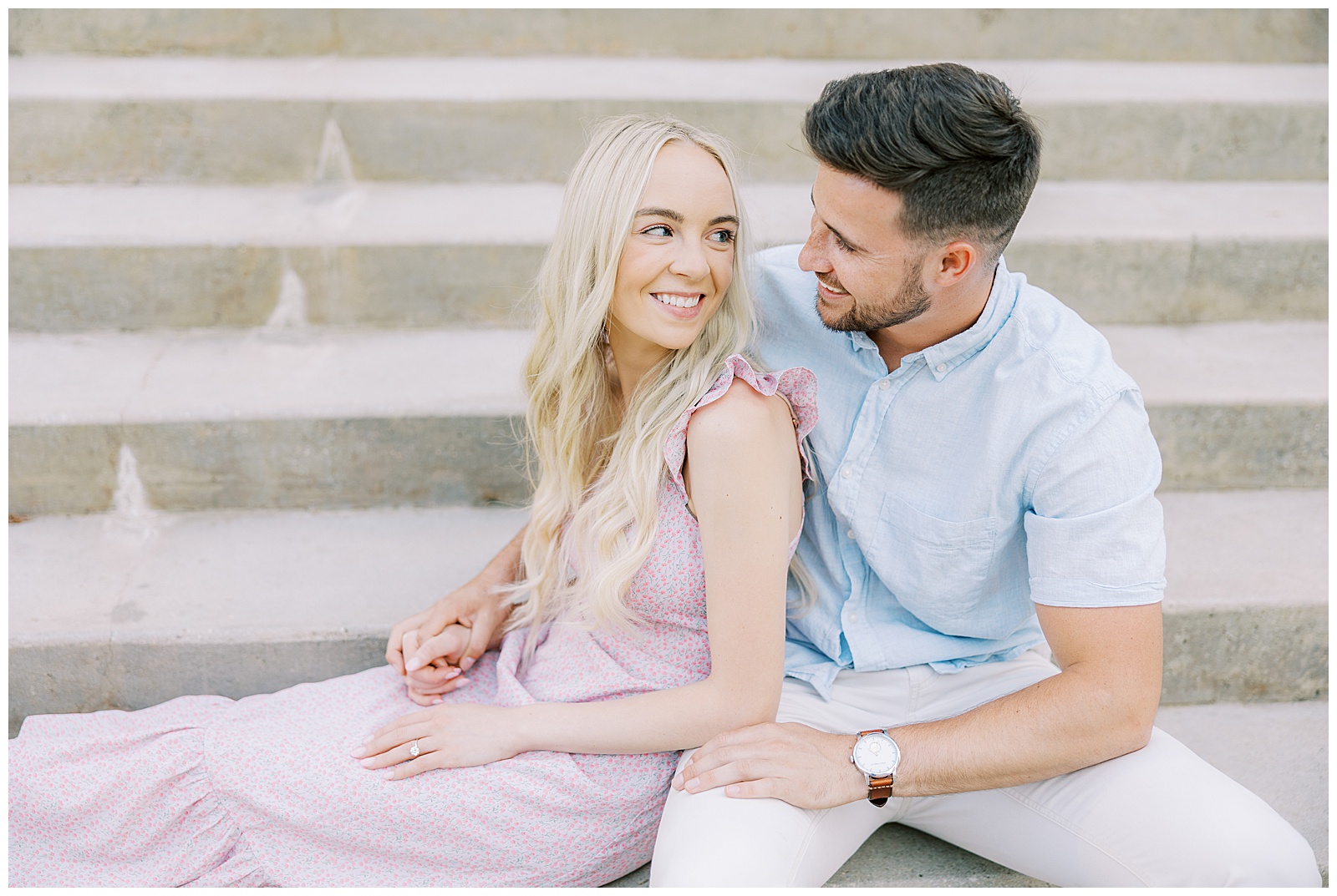 Madi & Blake's Downtown Dallas Engagement Session - Rebecca Tripp Photo ...